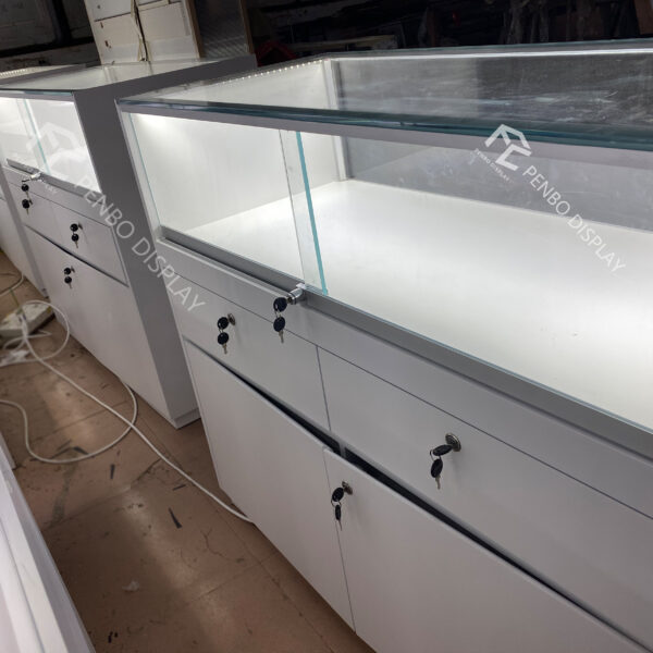 Shop dispensary display cases | dispensary design_Penbo Display